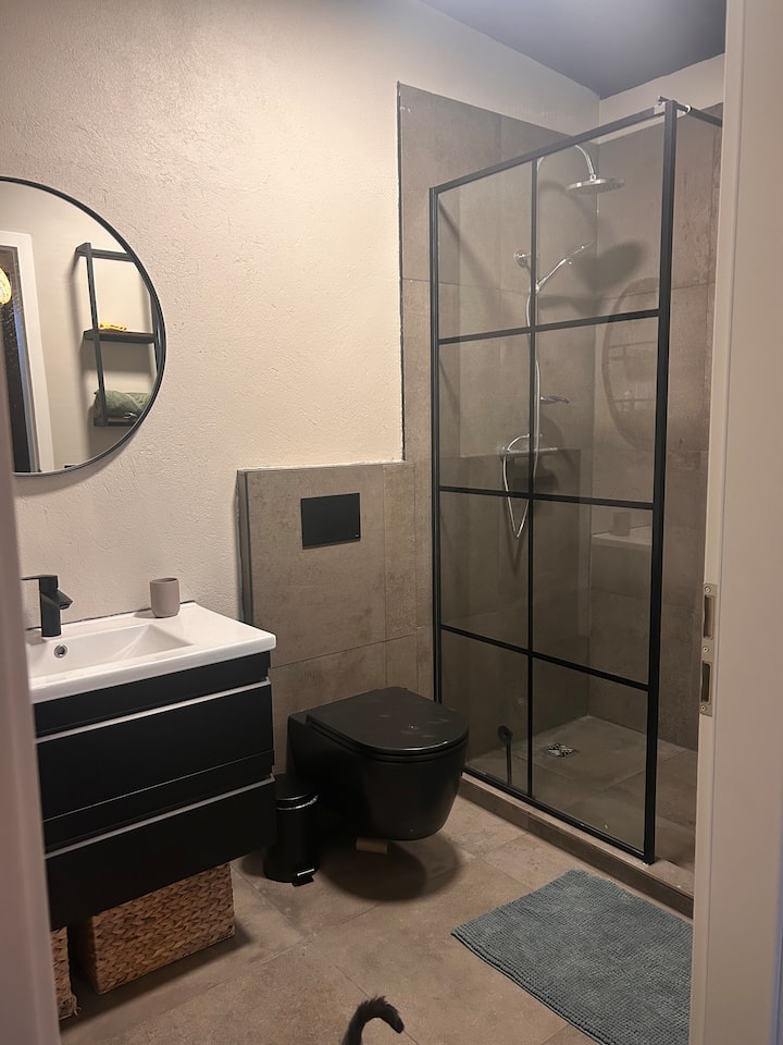 One Bedroom Apartment. Double 
Bed/two Single Beds - Selfoss