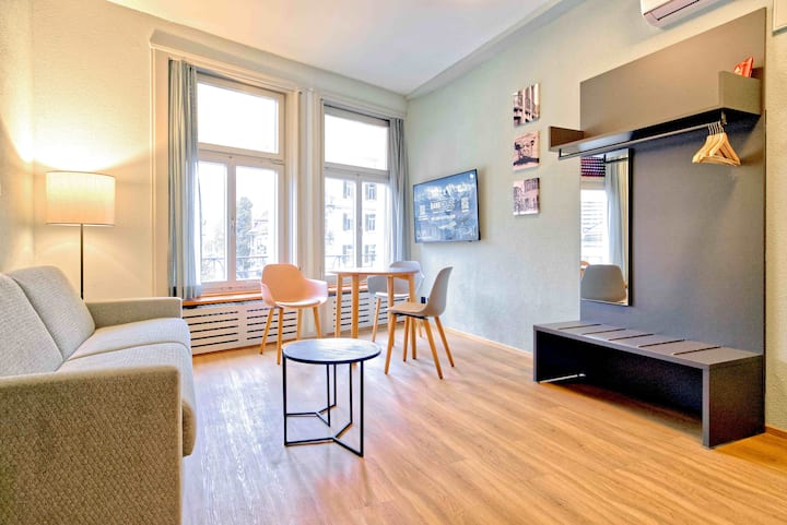 Bank House Apartment L 206 - Interlaken