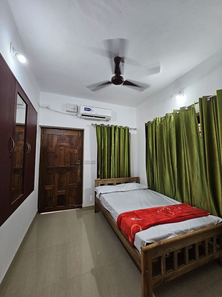 Raya Casa Couple Suite 101 - Guruvayur