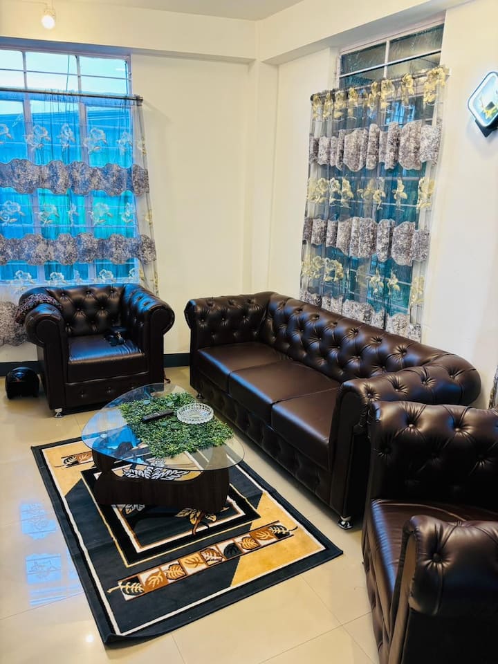 Cleve's Den - Shillong