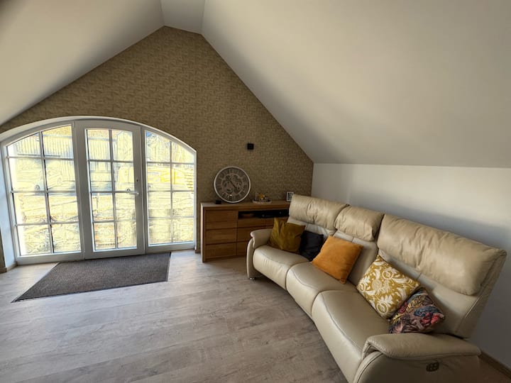 Modern Renoviertes Apartement Auf Dem Luisenhof - Trier