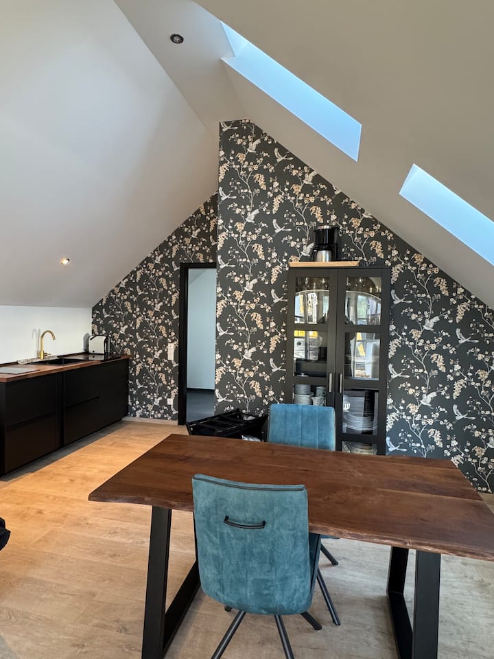 Modern Renoviertes Apartement Auf Dem Luisenhof - 트리어