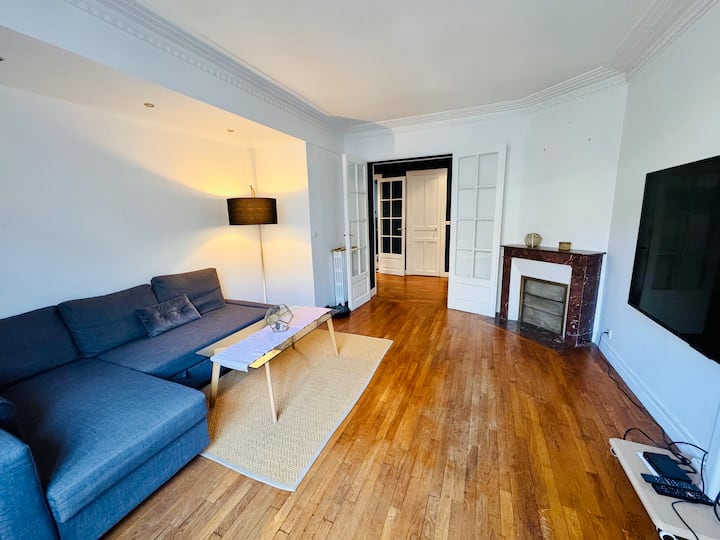 Superbe Appartement Haussmannien! - Courbevoie
