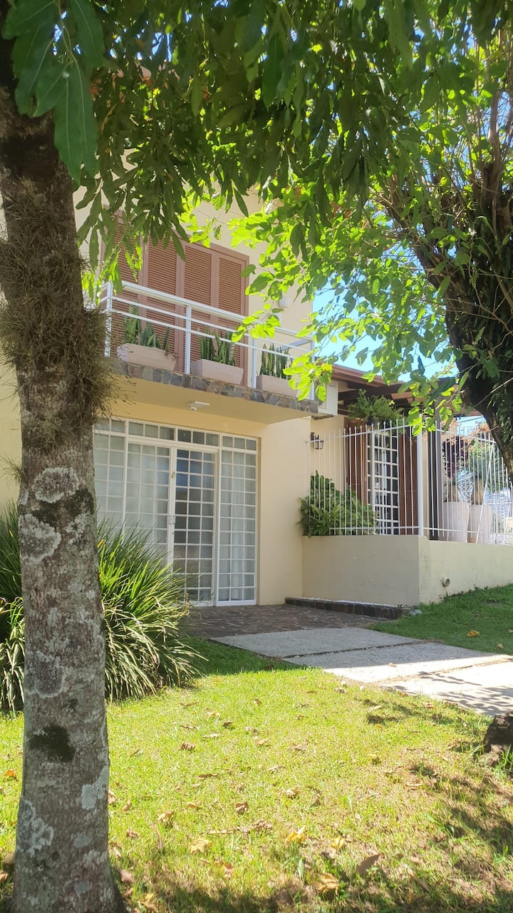 Estúdio Térreo / Casa Familiar. - Chapecó