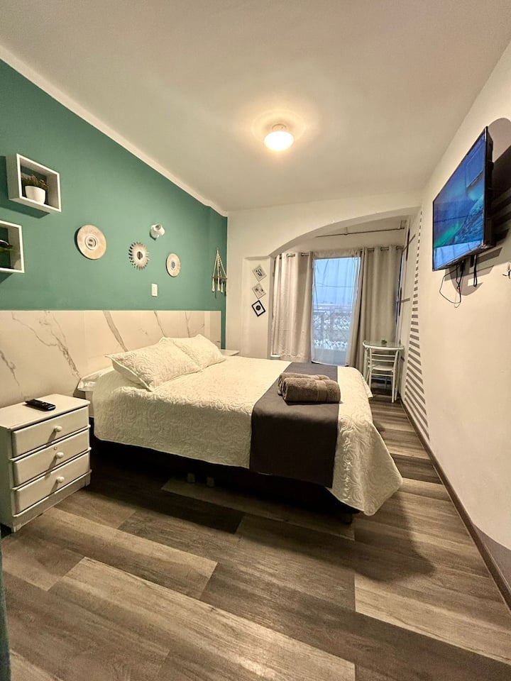 Estudio Funcional Con Cama Queen, Cocina Y Terraza - Arequipa