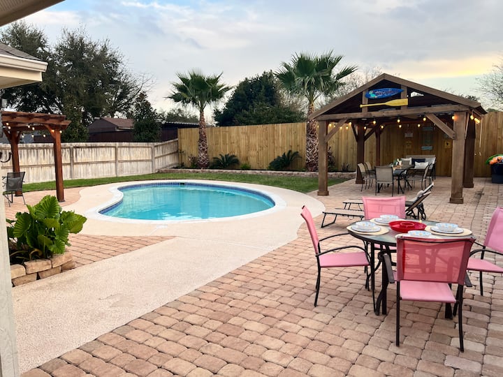 4 Bedroom Pool House - McAllen, TX