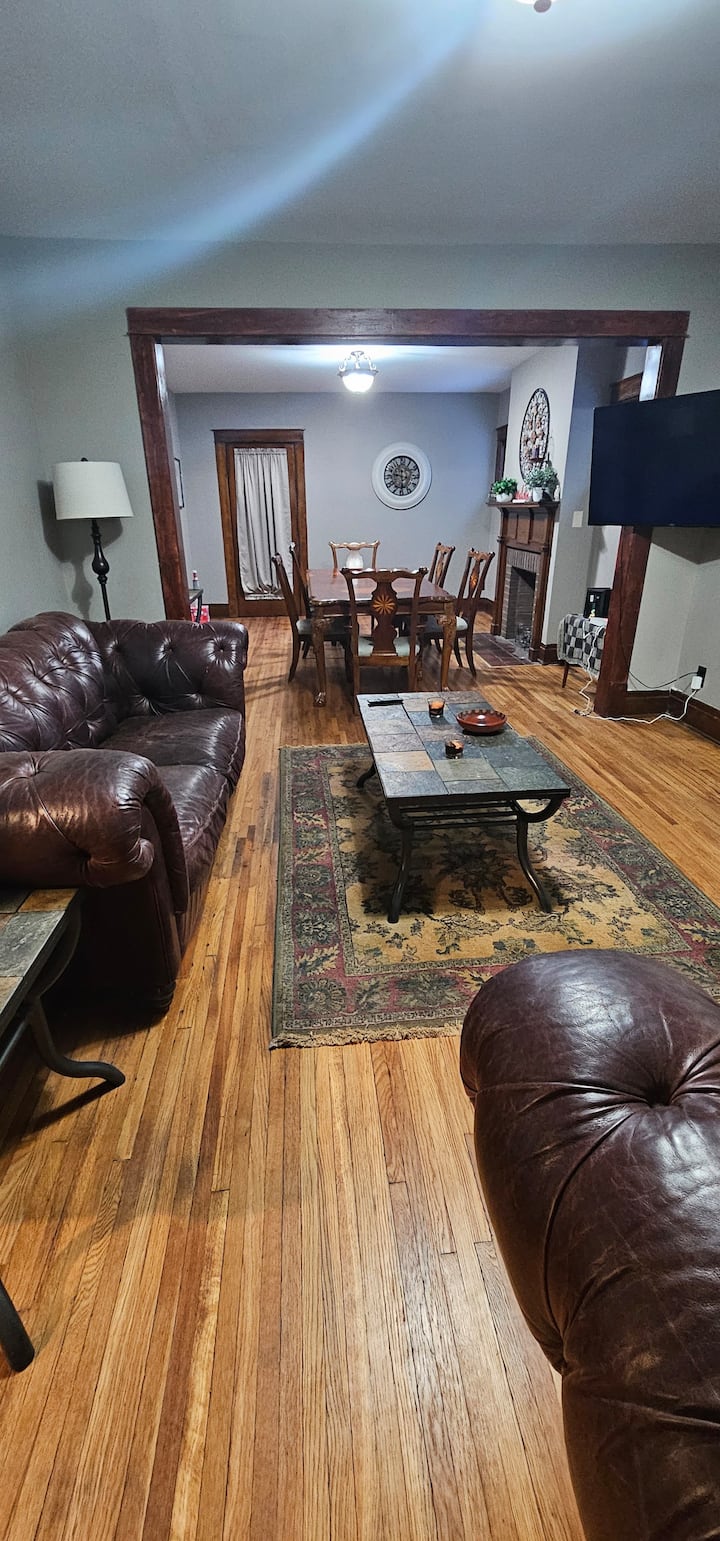 Beautiful And Spacious Single Family Home - Niagara Falls