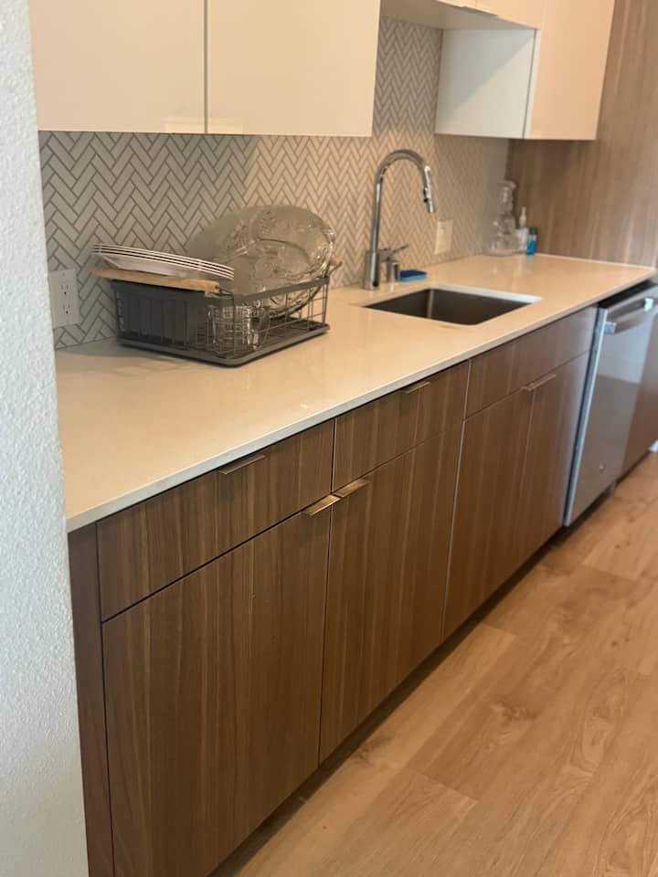 2bd/ 2bth Free Parking, Walk To  Beach - Venice Beach