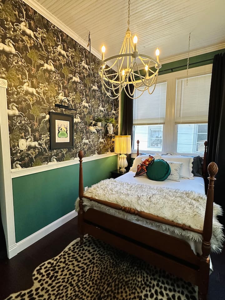 Rafiki Bungalow Room 3: Ybor, Port, Downtown - Tampa
