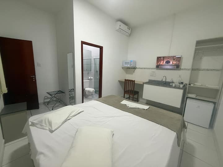 Kitnet 113 Ar Cond, Roupa Cama,  Tv, Frigobar Wifi - Taubaté