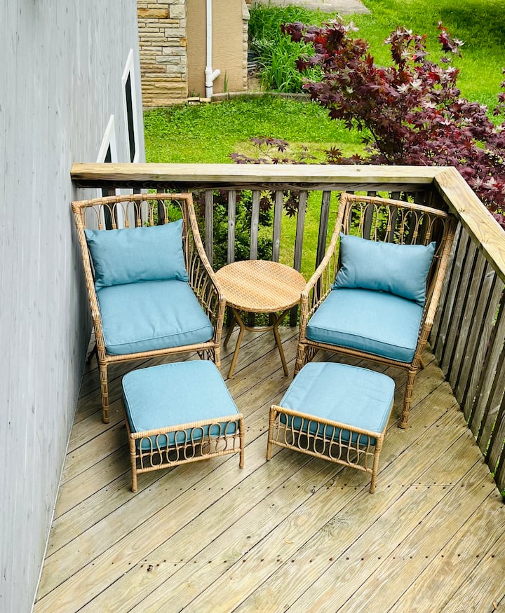 Quiet Loft-fireplace-private Deck-parking - Columbus, OH