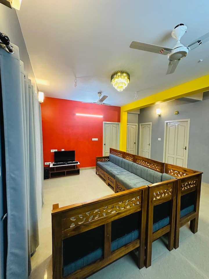 Cozy 1bhk + Free Covered Parking - Chennai