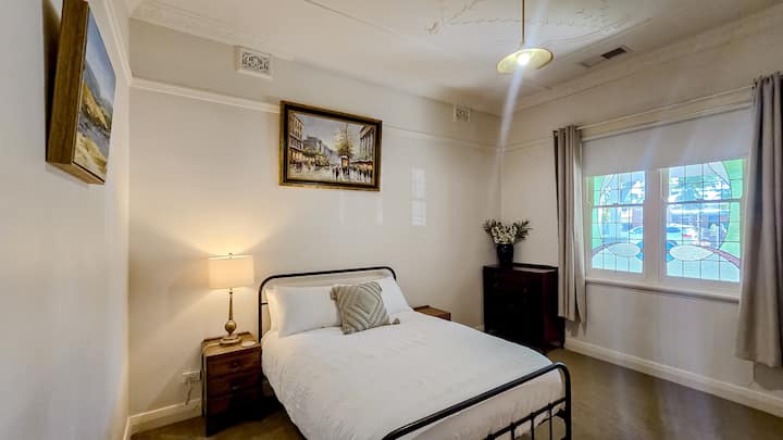 Central Charm On Best Street - Wagga Wagga