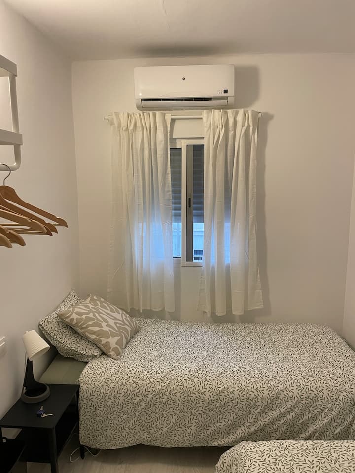 Habitación Doble Climatizada - Sevilla