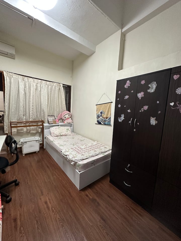 Cosy Homestay - Interns/students - Changi