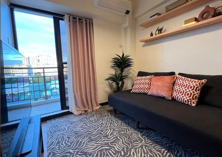 Charming 1br Apartment - Parañaque