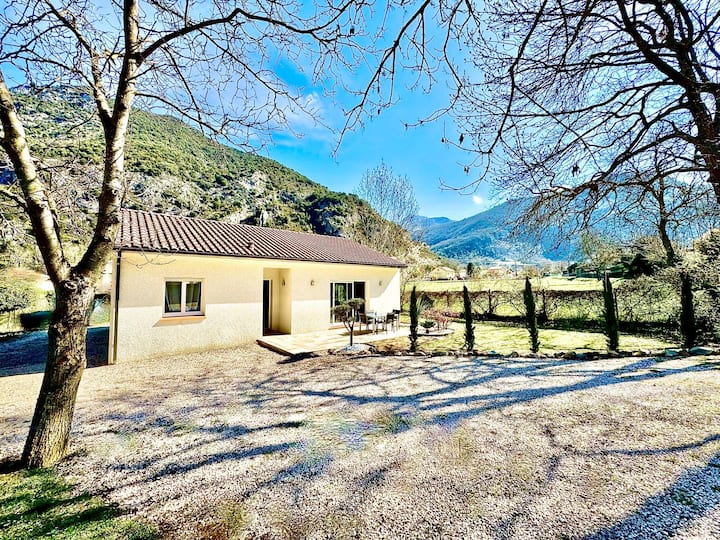 Maison Calme Avec Jardin & Vue Sur Les Montagnes - France
