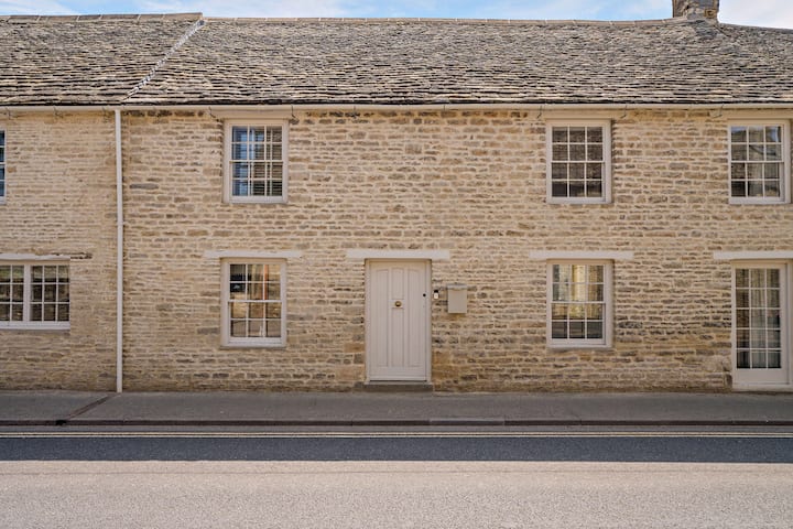 Ballantrae - Lechlade