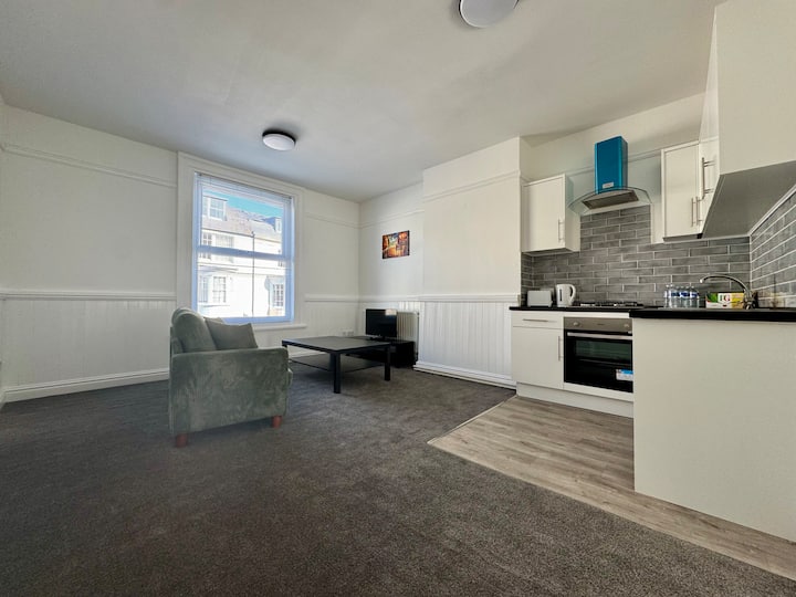 Two Bed Apartment In Oxford St - イギリス サウサンプトン