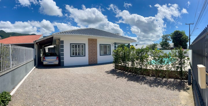 Casa Com Piscina, Perto Da Praia - Palhoça