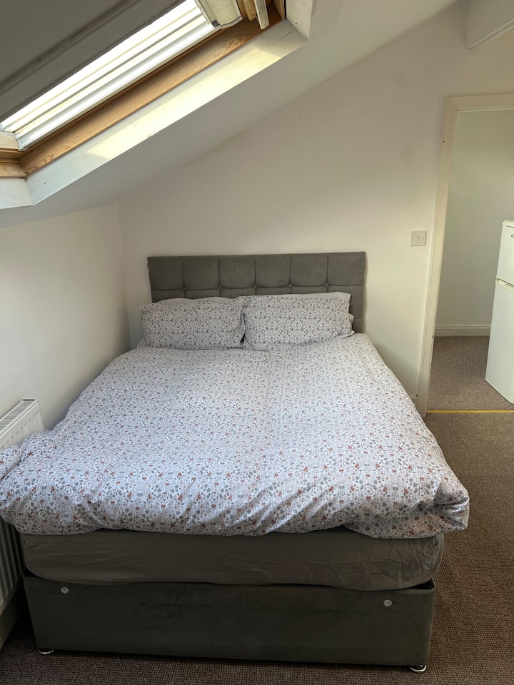 Room Close To Leeds City Centre - Leeds