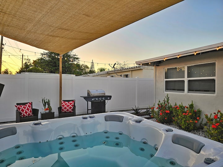 • The Ruby • Hot Tub | King Beds | Close To Lmc - Fort Lauderdale, FL