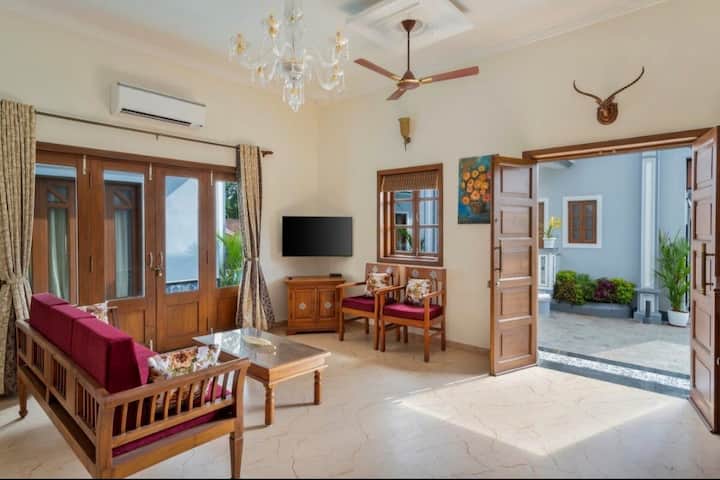 4bhk Beach Side Villa W/pool(v3) @Ritzpalazzogoa - Colva