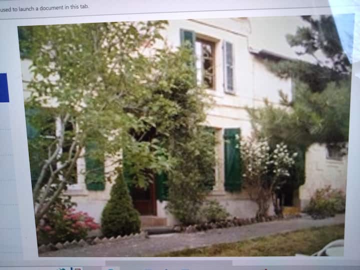 Villa Avec Grand Jardin. - Deauville