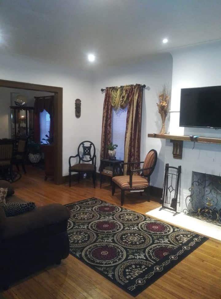 10 Minutes From Downtown Detroit Bedroom 3 - Detroit, MI
