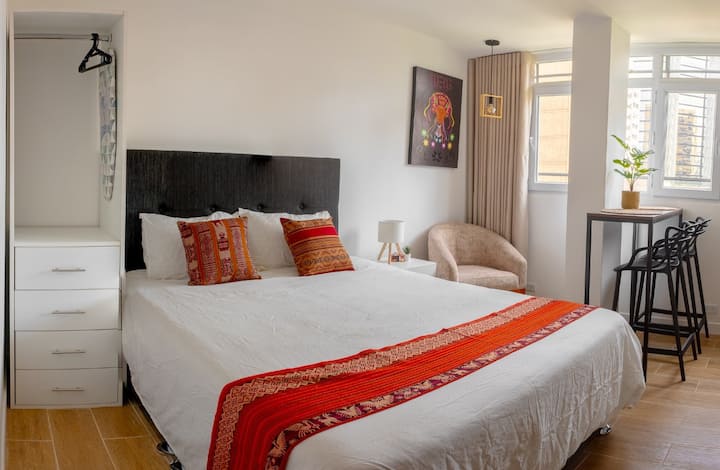 Estudio En Miraflores - Cóndor - Peru