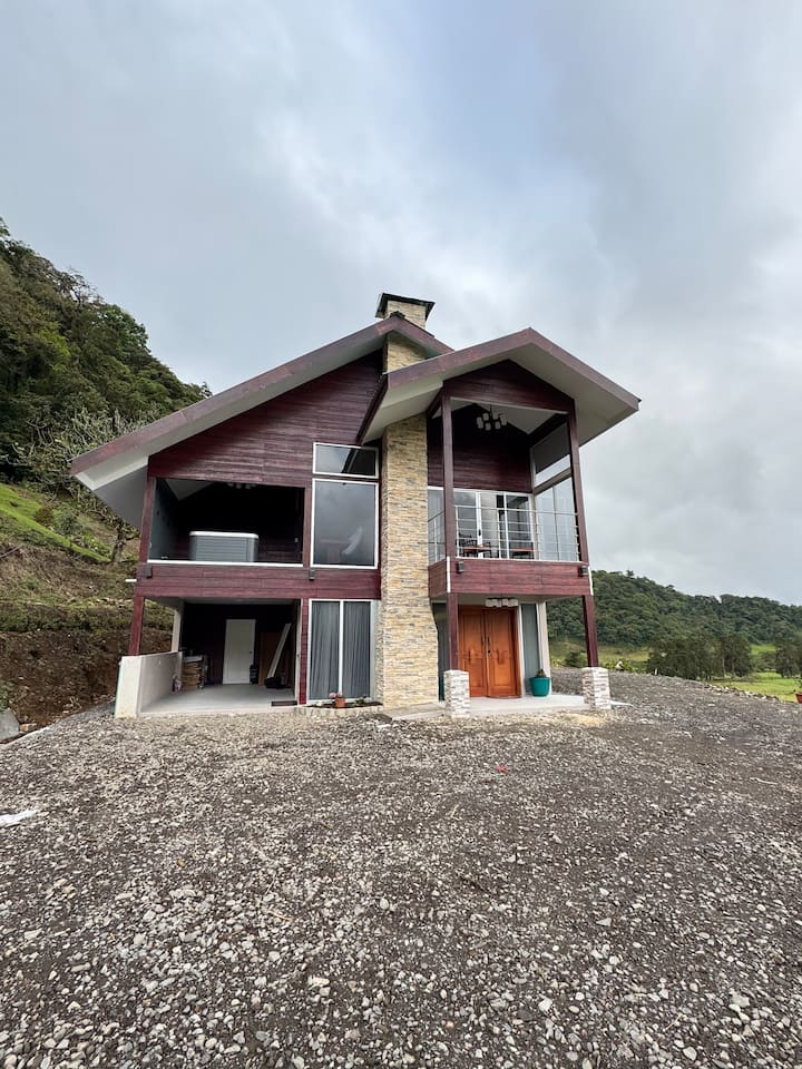 Casa Las Hortensias - Bajos del Toro