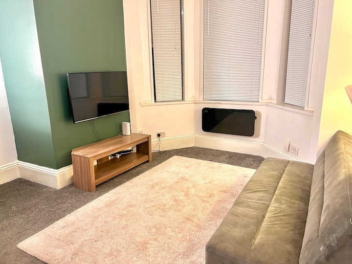 Modern 1 Bed Apartment - Wolverhampton