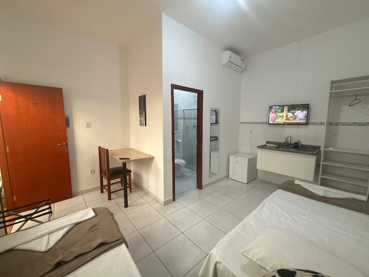 Kitnet 117 Ar Cond, Roupas Cama, Tv, Frigobar Wifi - Taubaté