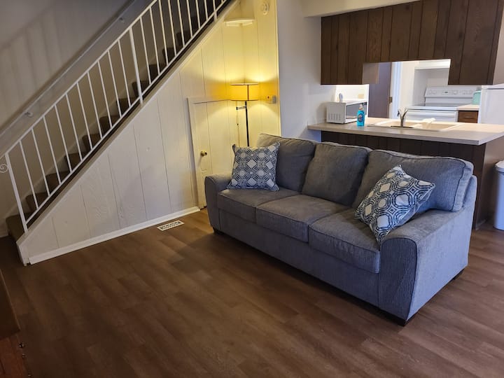 Condo By The Lake! - Danville, IL