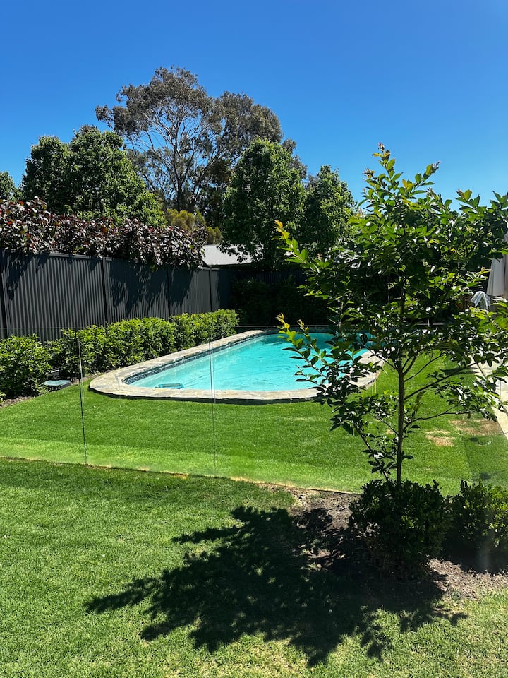 Villa On Dulcie - Stirling