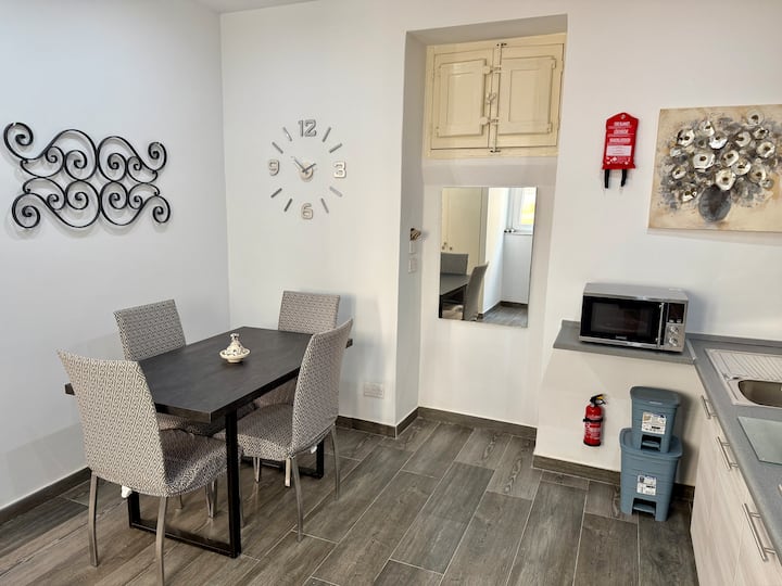 Your Modern Stay At The Bastions - Valletta