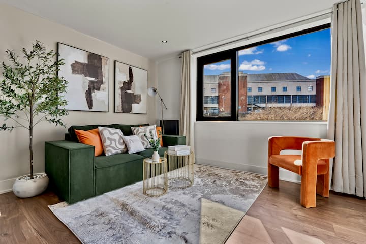 Sleep 5| 2 Bath+ Private Parking+ Terrace - Birmingham