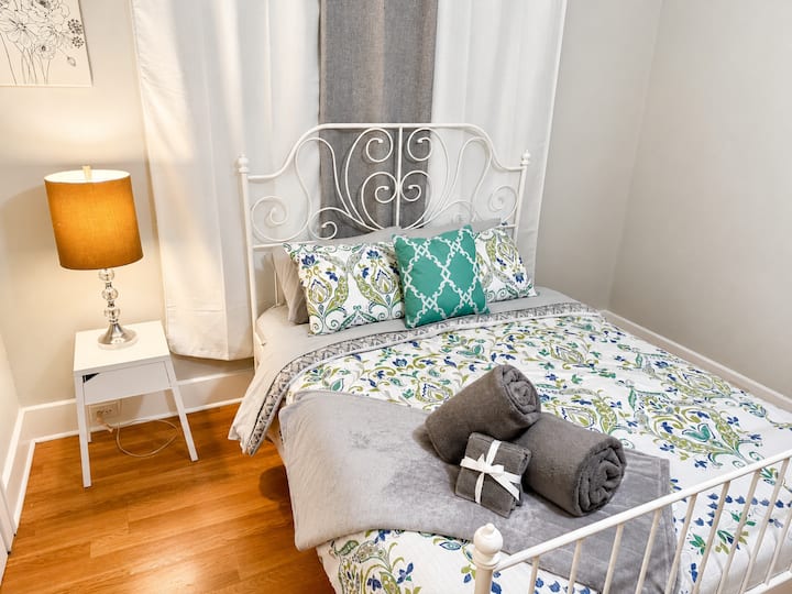 Charming Downtown Studio | Walk To Toyota Center - Independence Heights - Houston