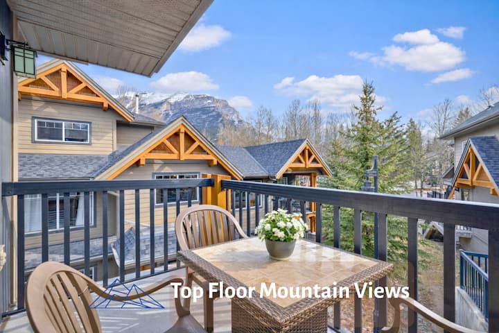 2 Br + 2 Bath - Top Floor Mountain Views + Hot Tub - Canmore