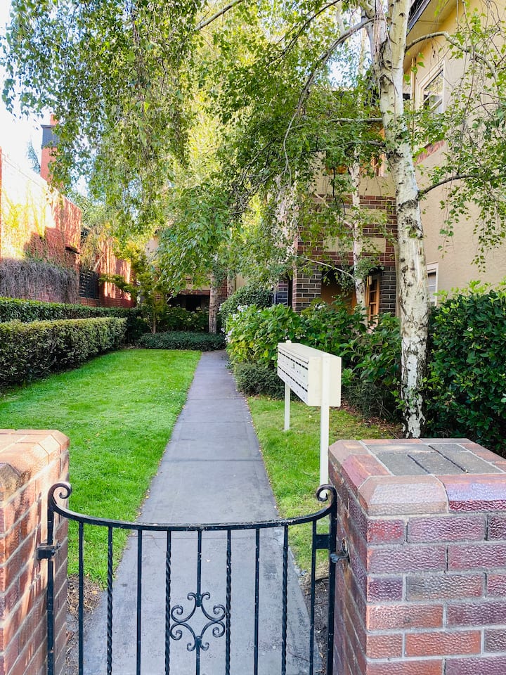Perfect Location Walk To Gp. - St Kilda