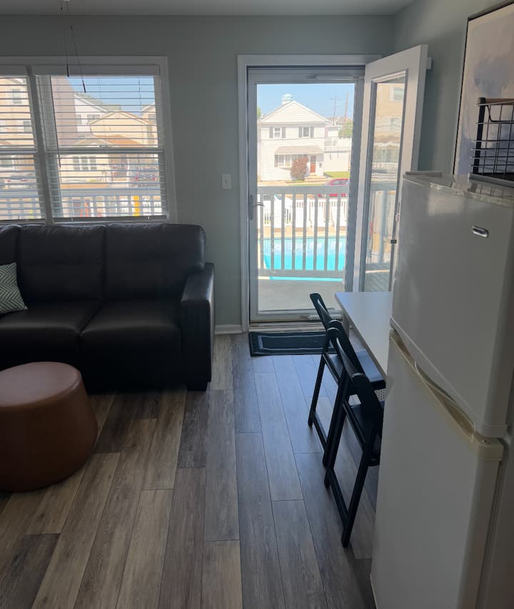 Charming Beach Condo - Stone Harbor, NJ