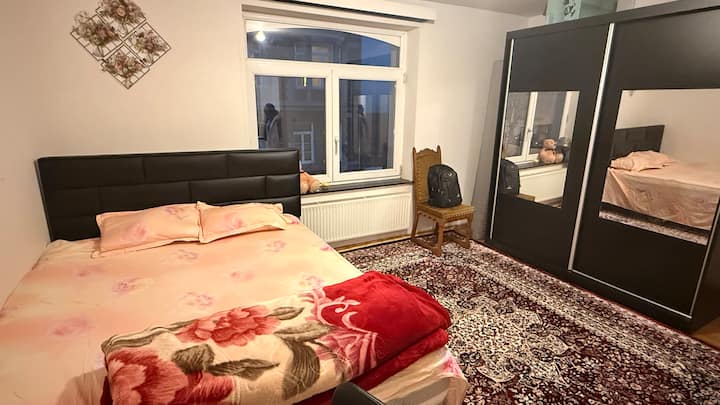 Private Room With Shared Spaces - Uccle