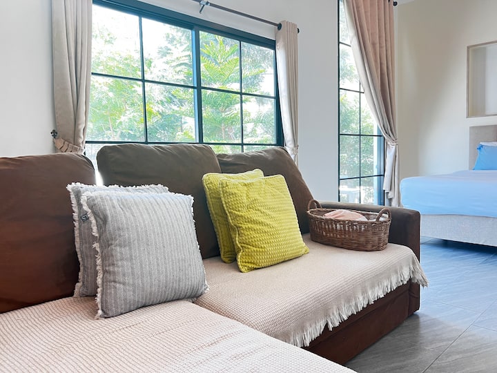 Baantonlom Suvarnabhumi Tiny House 1 - Bang Phli District