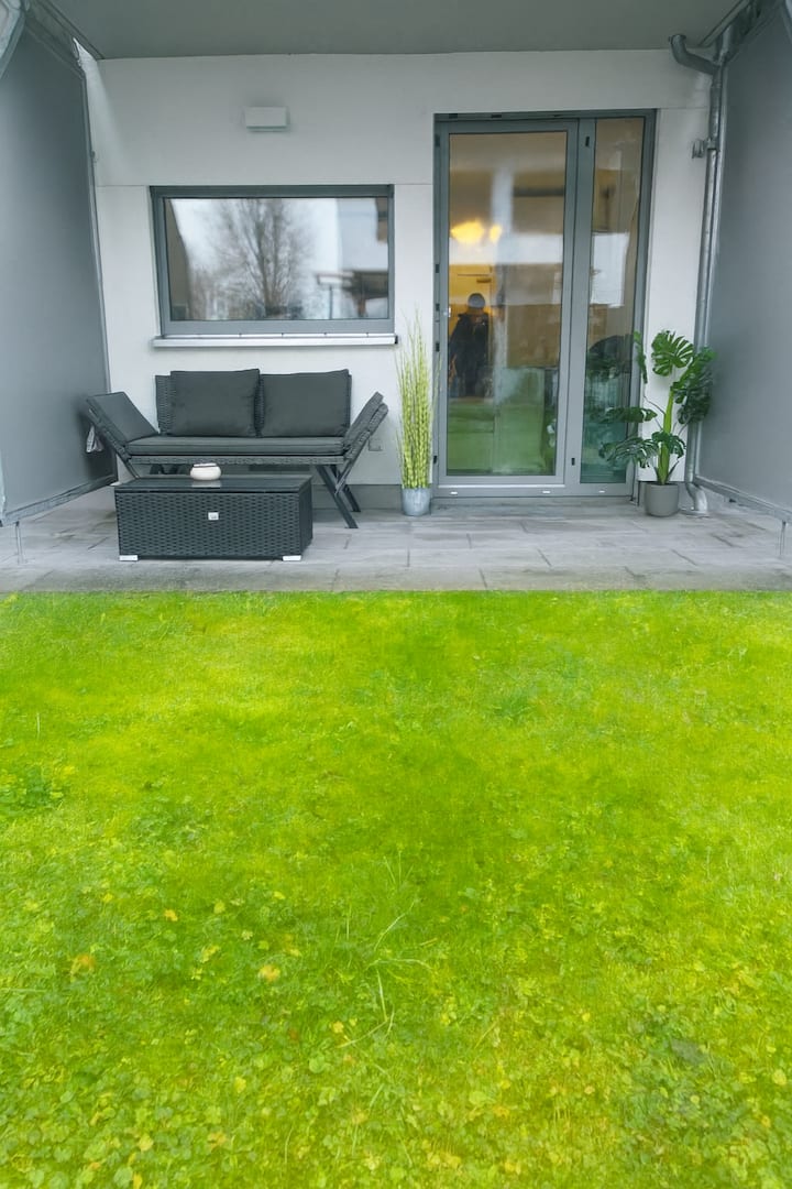 Mete Stays - Stylish Studio With Terrace - Ingolstadt