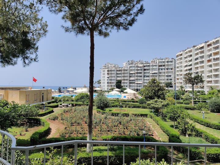 Garden Paradise By The Sea - Mersin