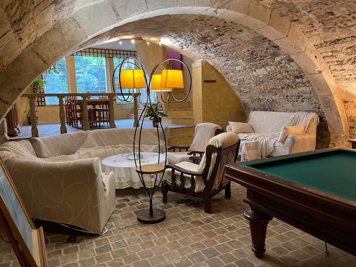 Cave Voûtée 80m² – Idéale Pour ÉVénements Privés - Dreux