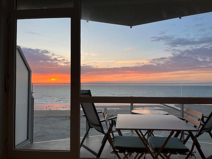 Grand Studio, Piscine, Terrasse, Front De Mer - Nieuwpoort