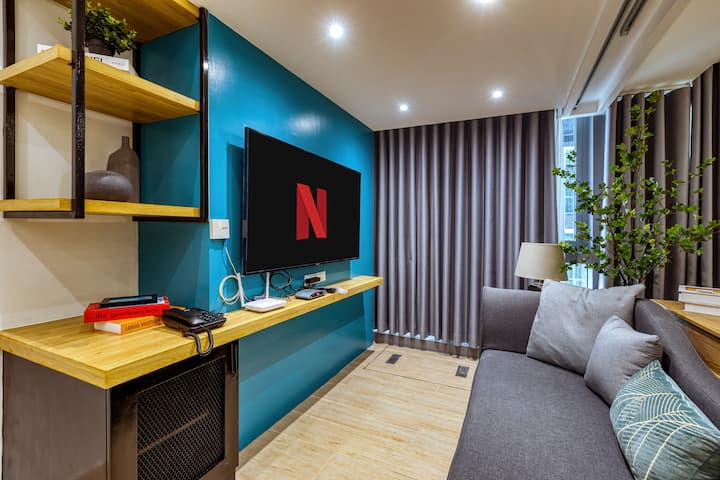 Eastwood Global Plaza Luxury Suite - Quezon City