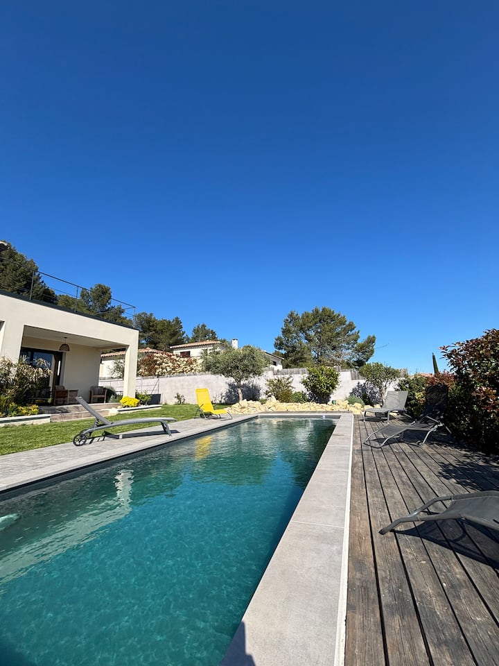 Villa Contemporaine 3 Chambres, Piscine Et Jardin - Nîmes