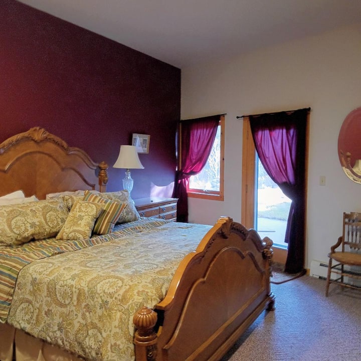 Columbine Place
Guest Suite - Woodland Park, CO